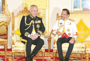 News - 09.05.15 Coronation of the 35th Sultan of...